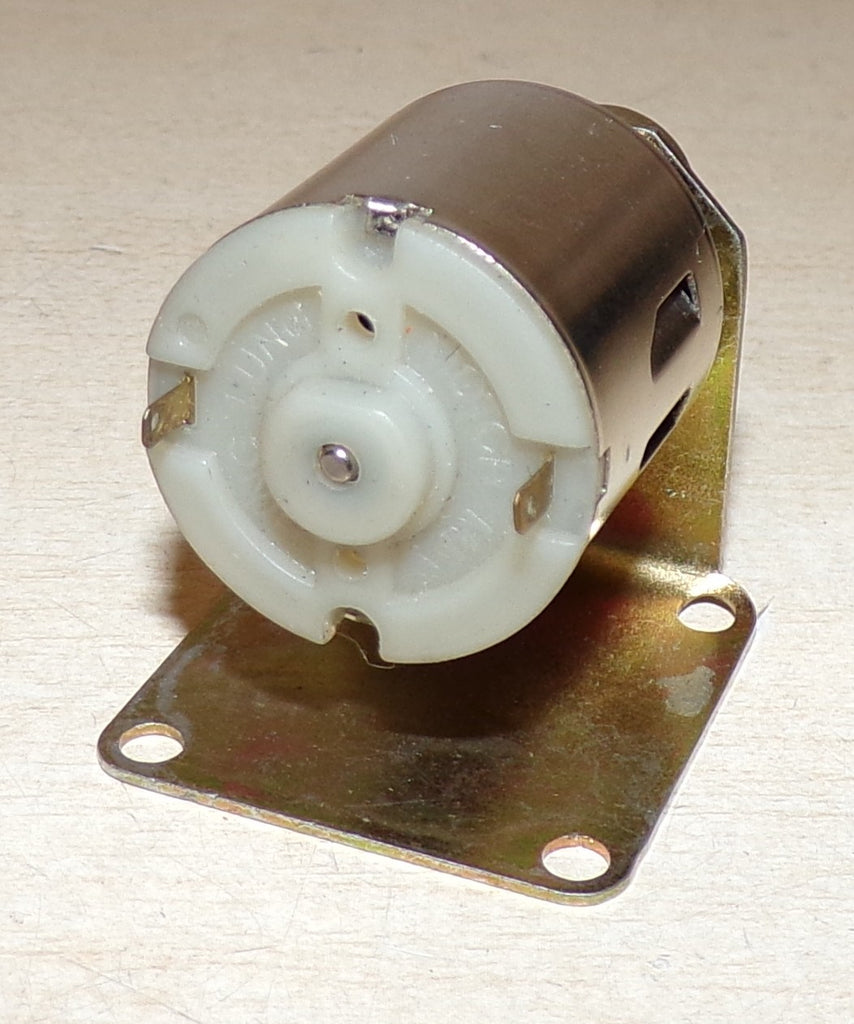 Mamod Showmans Type Dynamo With Pulley - New Old Factory Stock – Ali's ...